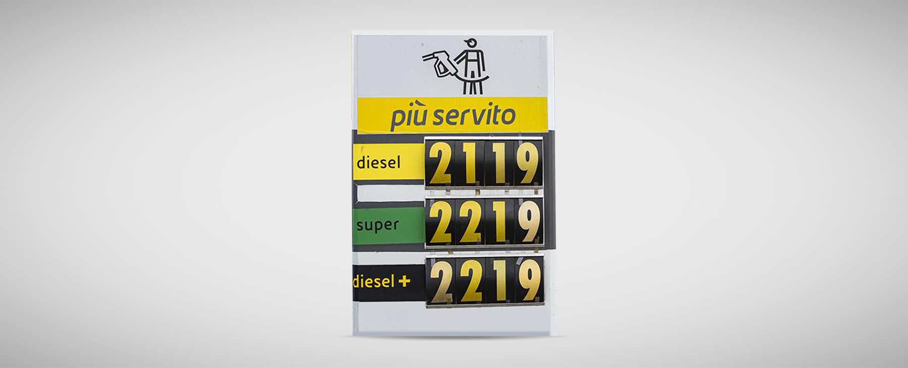 RINCARI BENZINA: PASSARE ALL’ELETTRICO CONVIENE SEMPRE DI PIÙ.